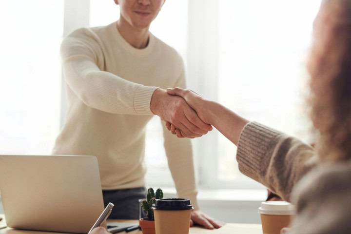 10 Easy Tips for Building & Maintaining Client Relationships